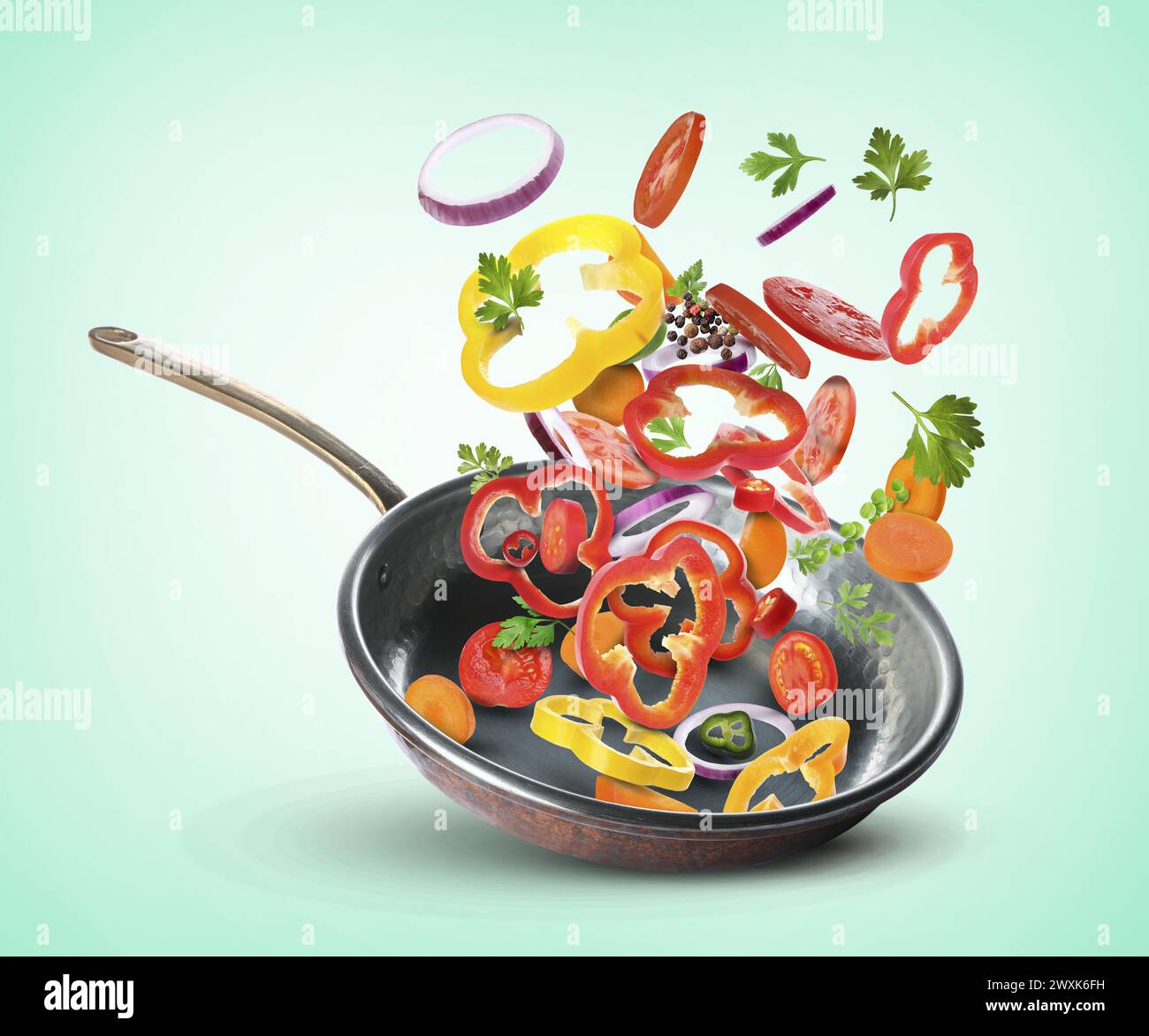 Onion sliced flying pan hi-res stock photography and images - Alamy