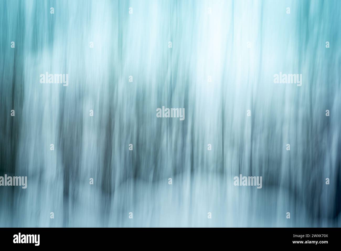 Green flowing parallel lines hi-res stock photography and images - Alamy