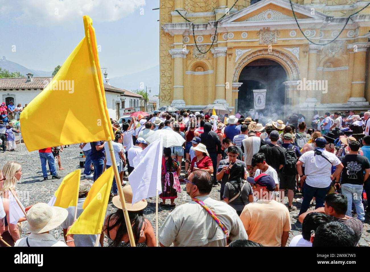 Antigua, Guatemala. 31st Mar, 2024. Crowds gather outside the San Pedro ...