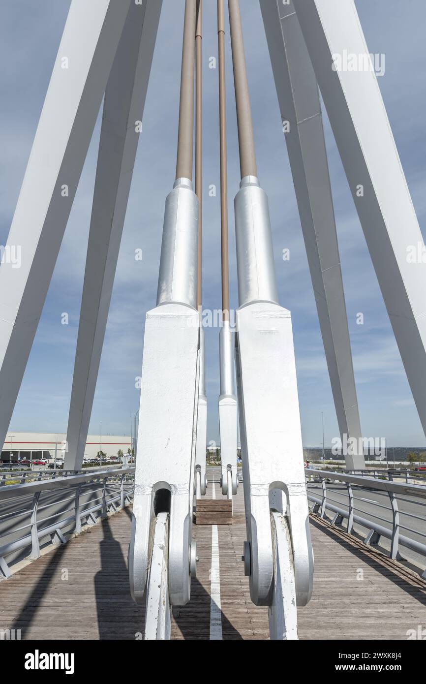 Hanging structure hi-res stock photography and images - Alamy