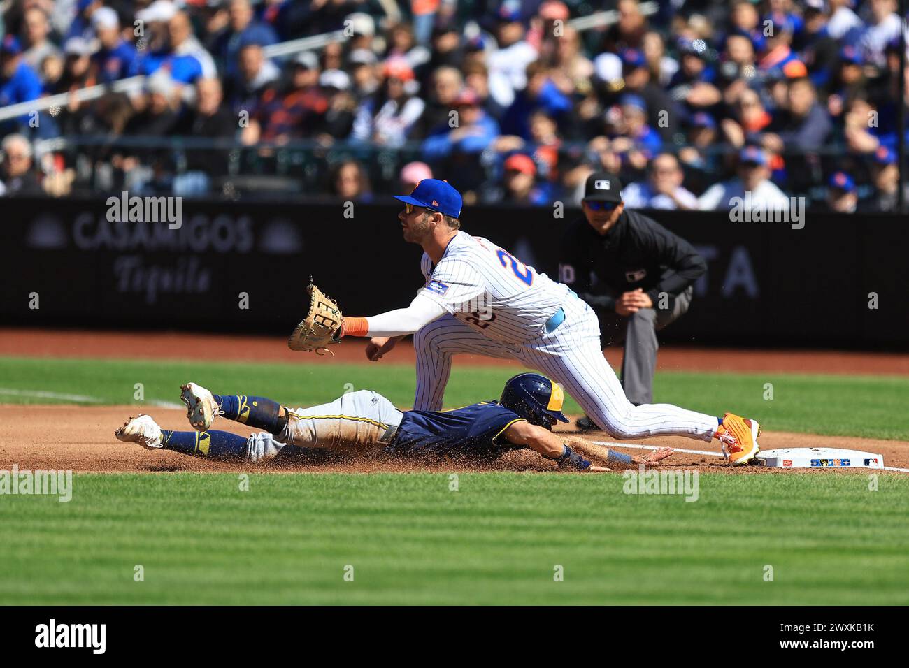 New York Mets 1B Pete Alonso #20 awaits throw from outfield as ...