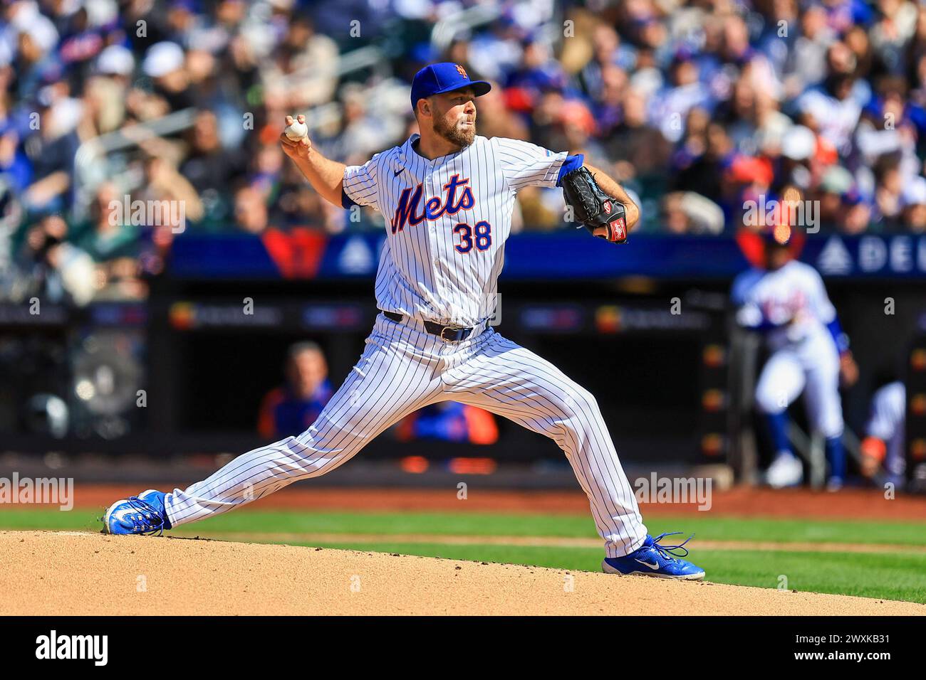 New York Mets starting pitcher Tylor Megill #38 throws during the ...
