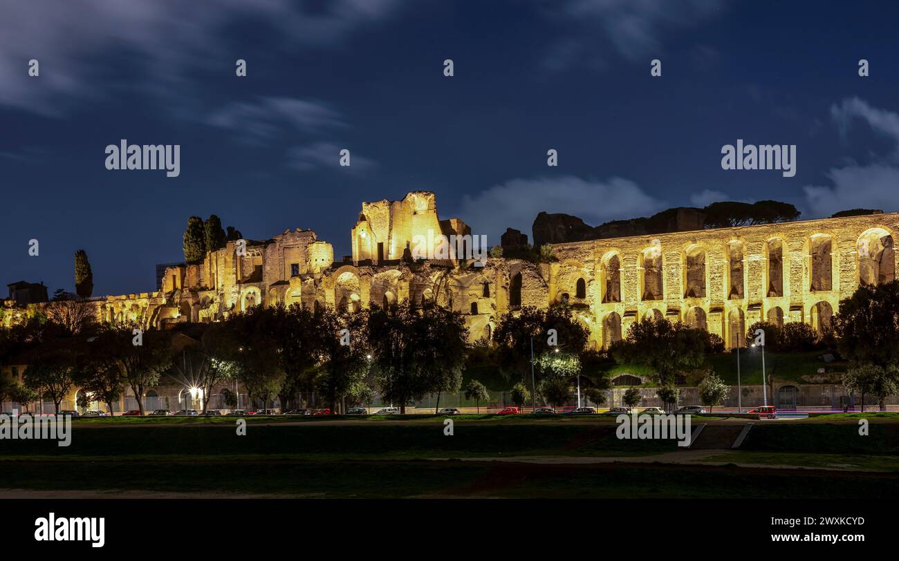 Circo Massimo (Circus Maximus) and ruins of Imperial Palace, Rome ...