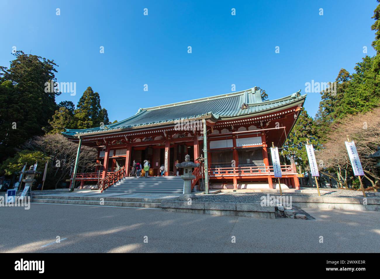 Grand Lecture Hall (Daikodo) in Enryakuji Temple in mystic mood ...