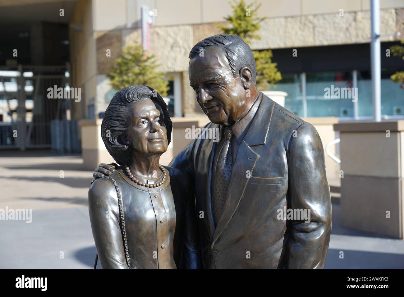 A statue of former Minnesota Twins owner Carl Pohlad and wife Eloise ...