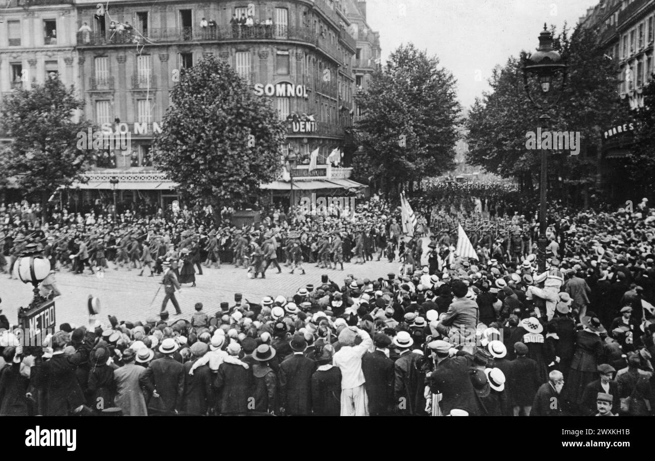 Arrival of american troops hi-res stock photography and images - Alamy