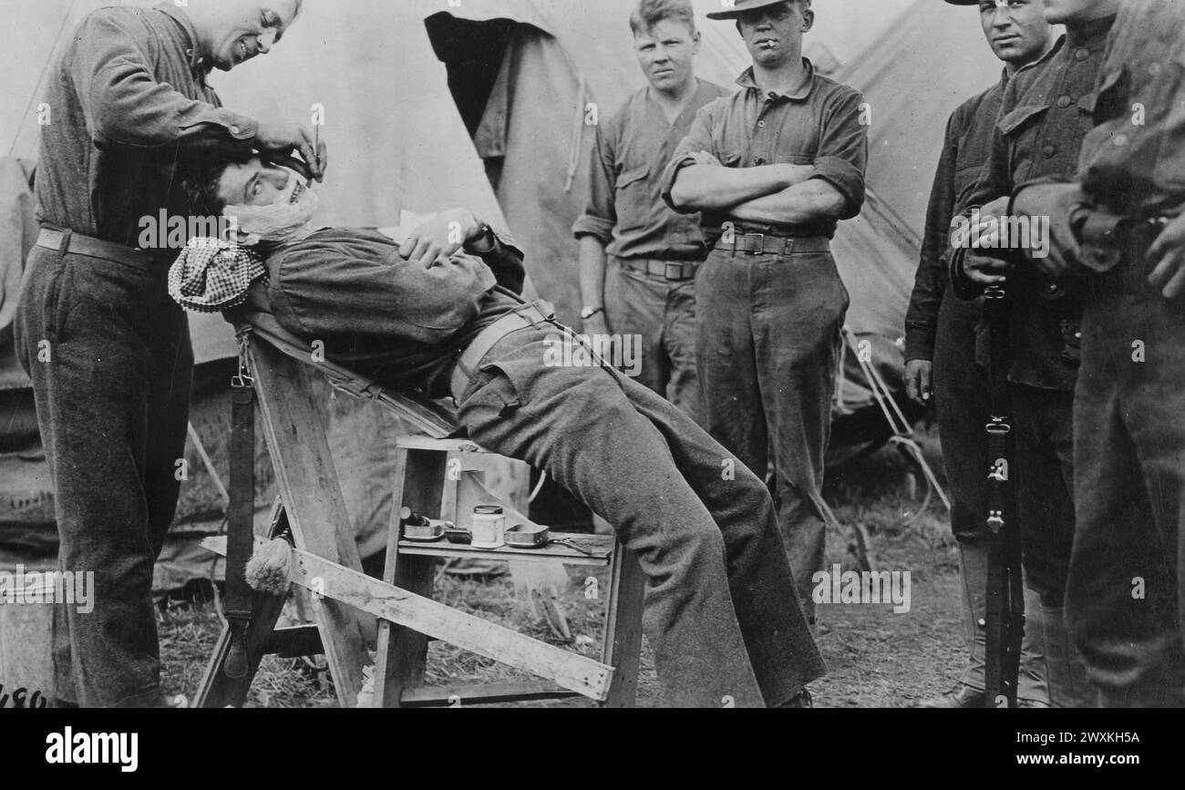 Military barber shop hi-res stock photography and images - Alamy