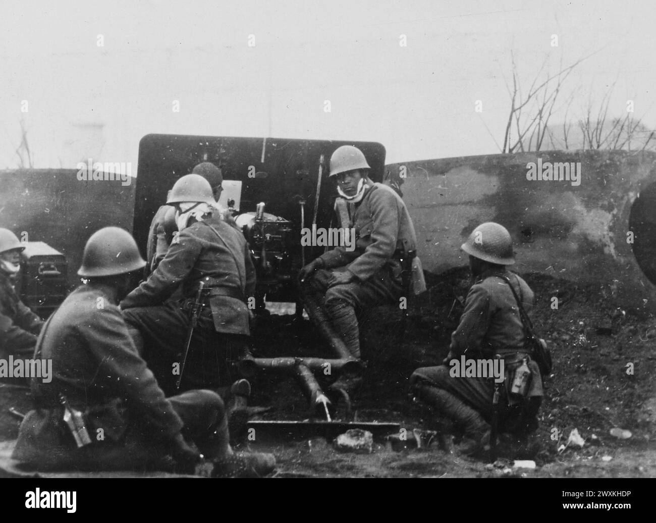 Japanese troops at hongkew park Black and White Stock Photos & Images ...