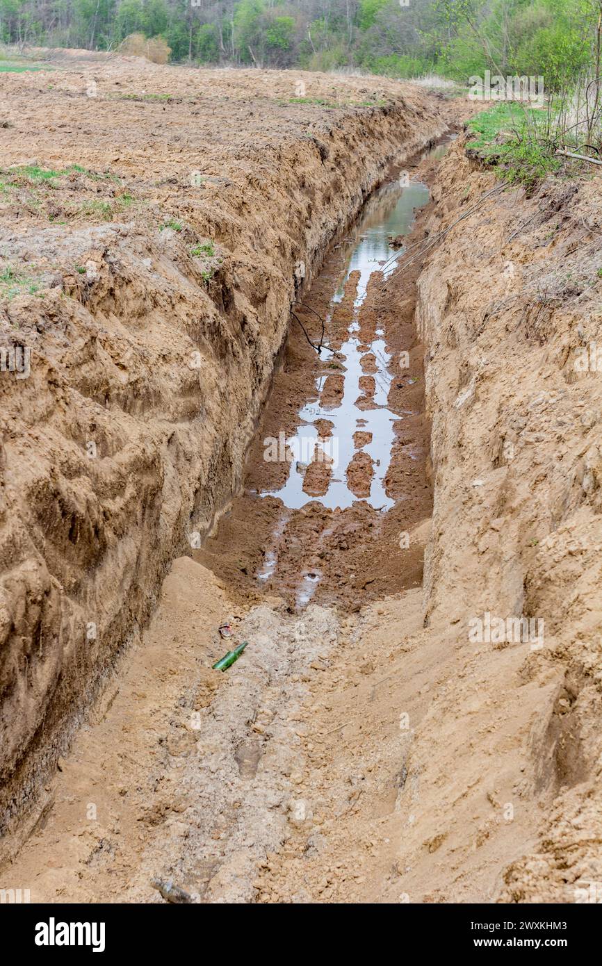 Big trench hi-res stock photography and images - Alamy