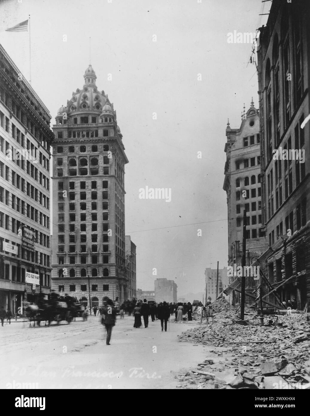 San Francisco Earthquake. The Call Building ca. 1906 Stock Photo - Alamy