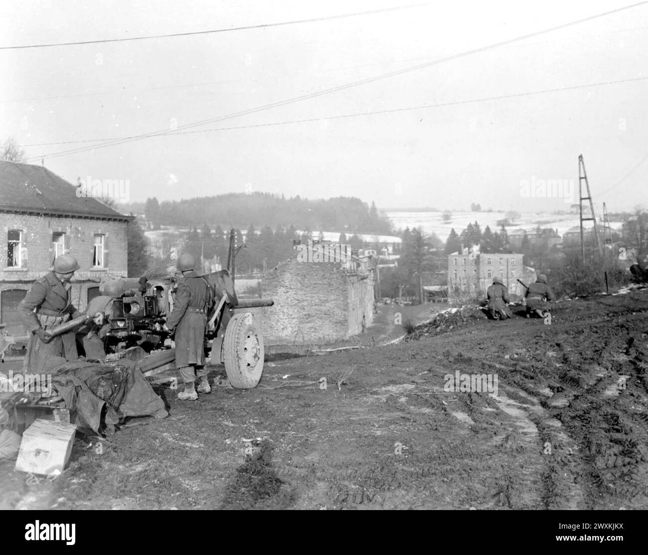 Anti tank gun hi-res stock photography and images - Alamy