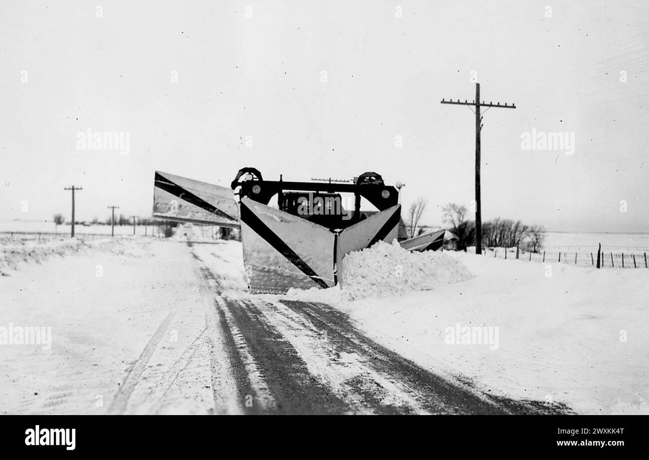 1920s snow plow hi-res stock photography and images - Alamy