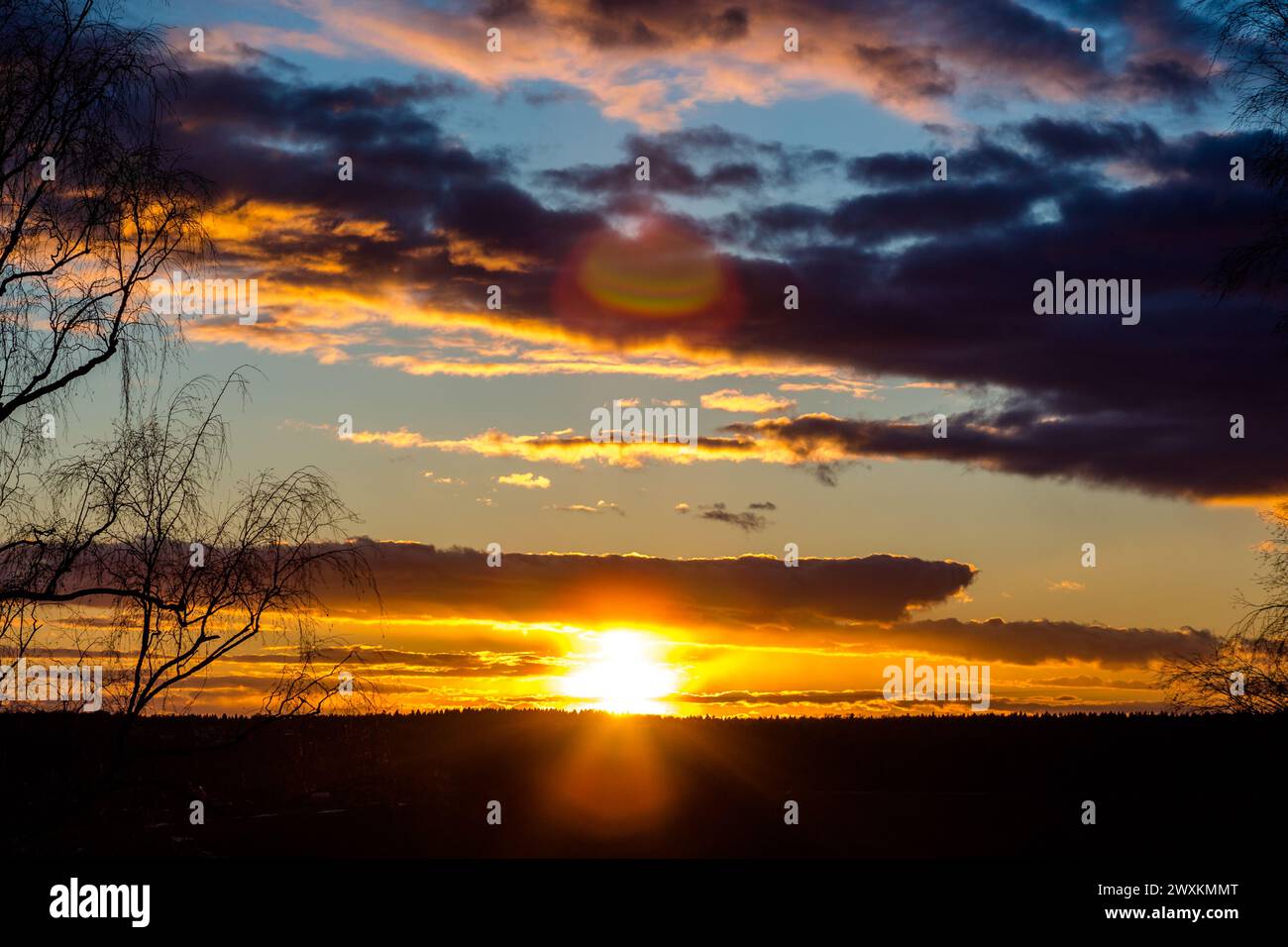 Beautiful sky with dark clouds hi-res stock photography and images - Alamy