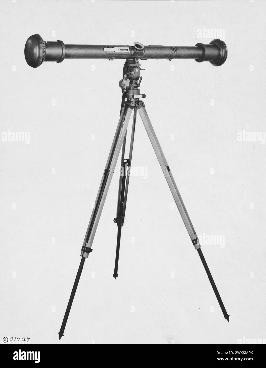One meter range finder hi-res stock photography and images - Alamy