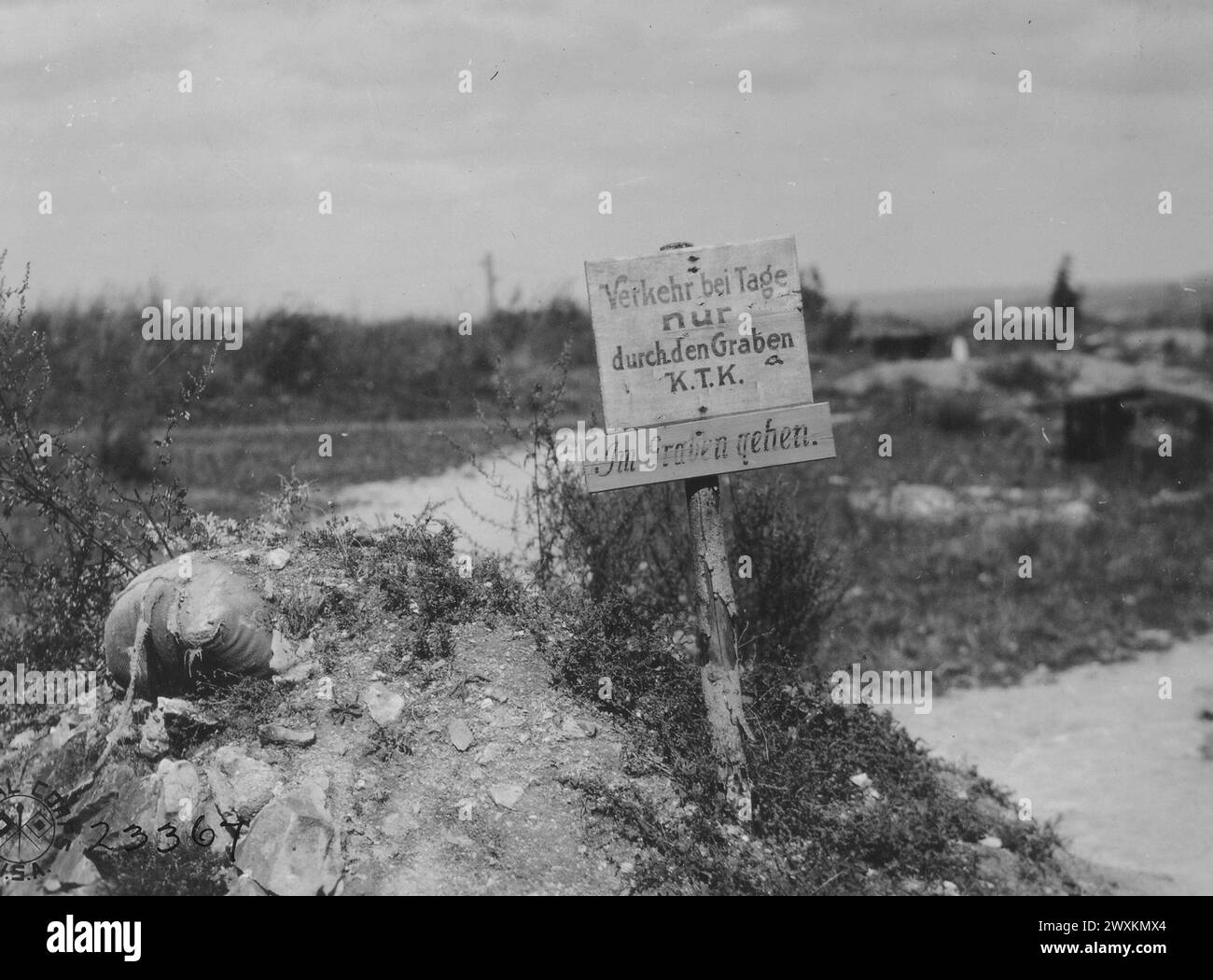 German signs at intersecting points of trenches near St. Mihiel France ...