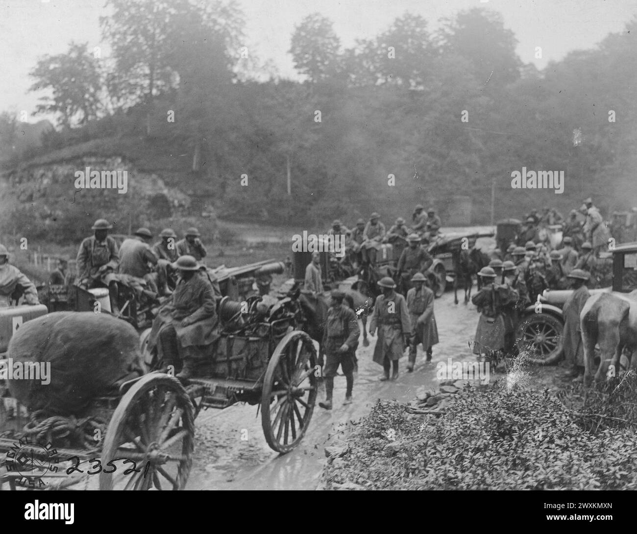 Original Caption Field And Heavy Gun Moving Up To New Posts Battery D 60th Coast Artillery 