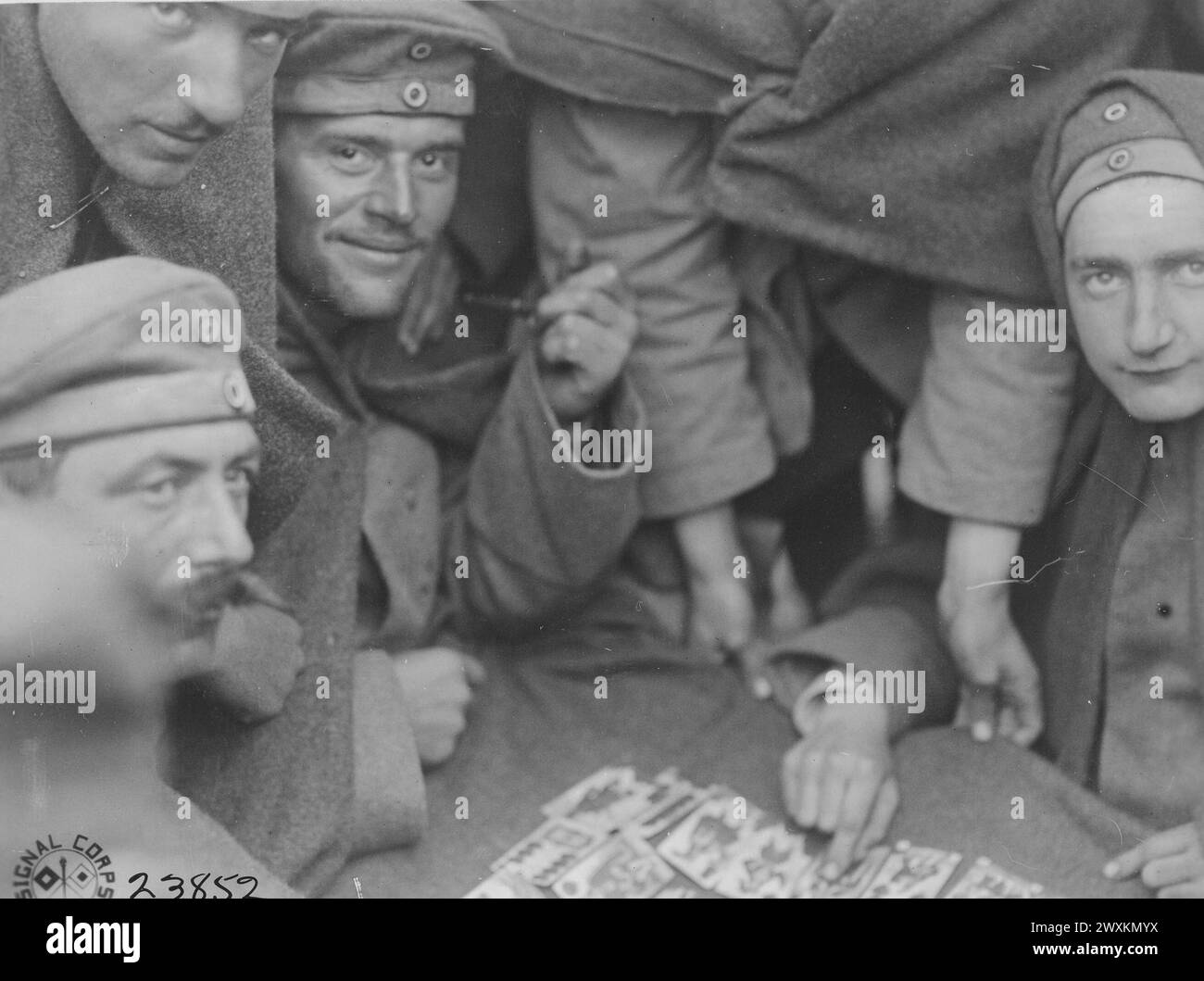 World War I Photos: German prisoners playing cards at a German prison ...
