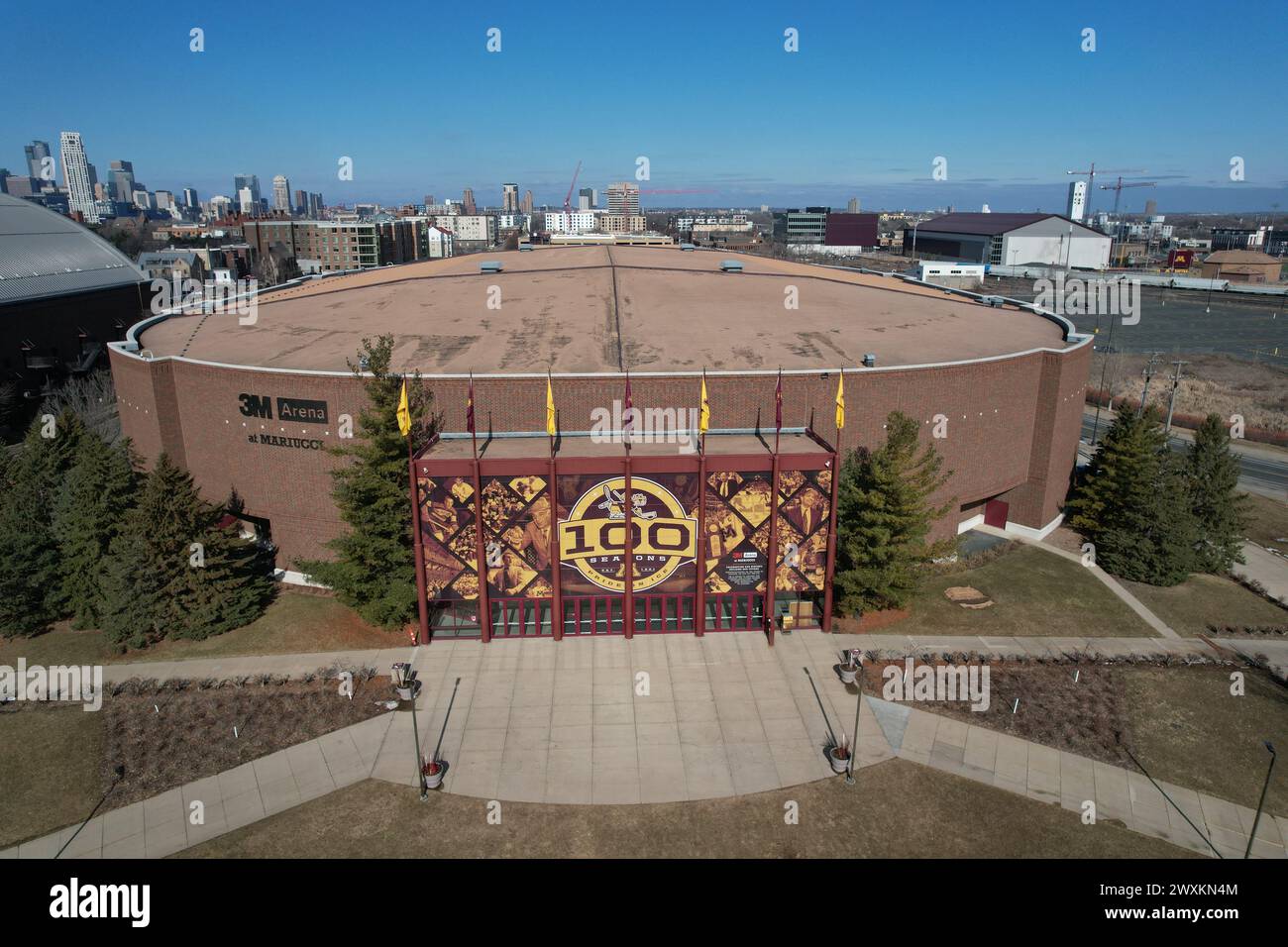 University of minneapolis aerial hi-res stock photography and images ...