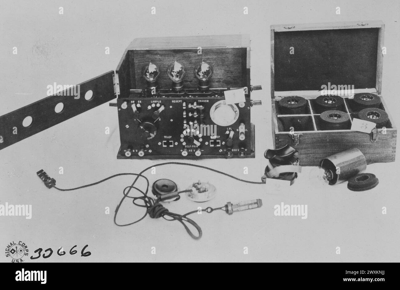 Airplane radio set hi-res stock photography and images - Alamy