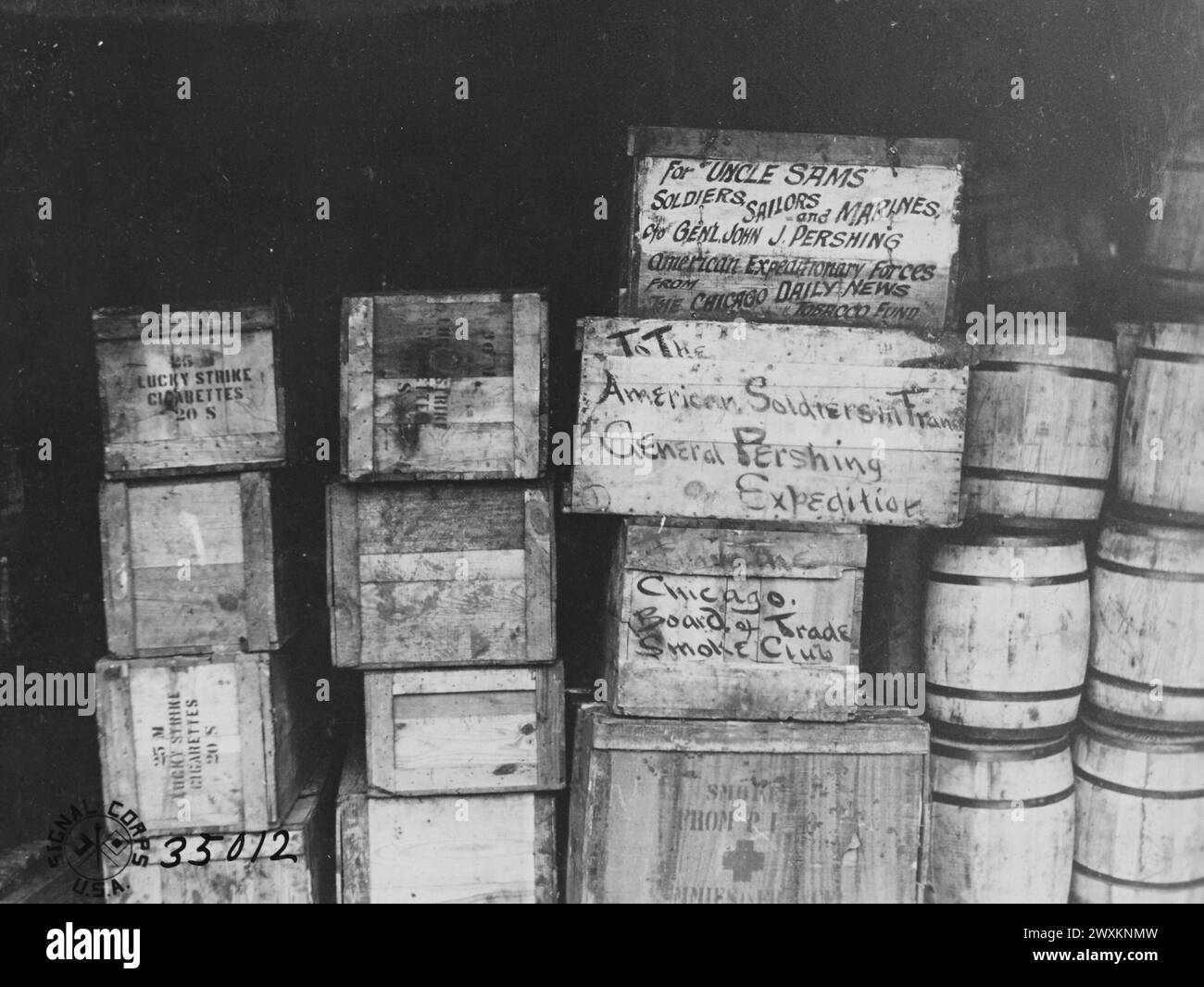 Ww i cigarettes Black and White Stock Photos & Images - Alamy