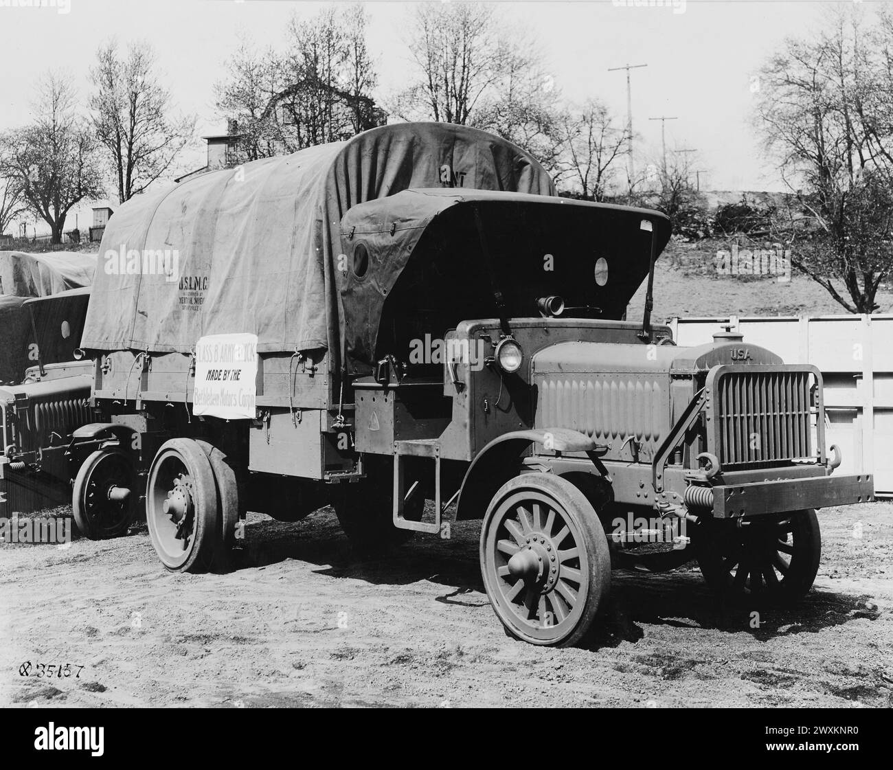 Class b hi-res stock photography and images - Alamy