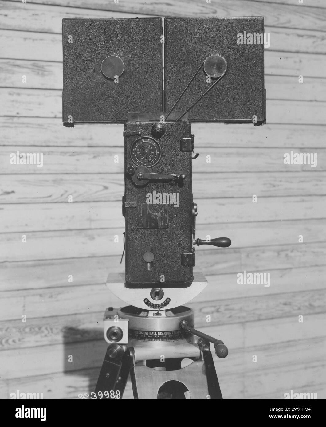 1910s motion picture camera hi-res stock photography and images - Alamy