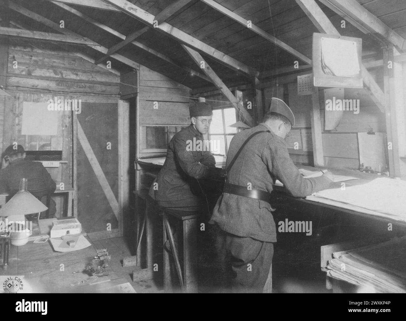 WW I Photos: Weather forecasting room where weather maps are made ...