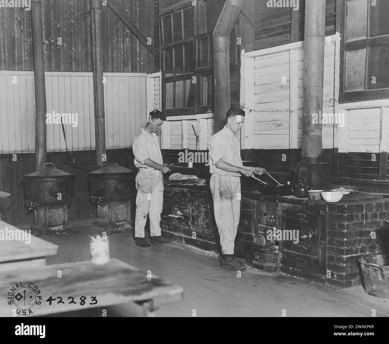 Vintage hospital kitchen hi-res stock photography and images - Alamy