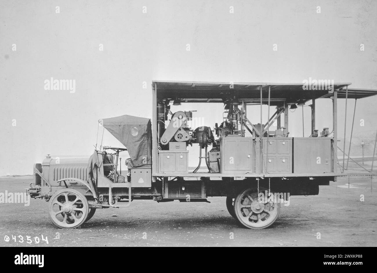 U.S. Army mobile blacksmith shop ca. 1917-1927 Stock Photo - Alamy