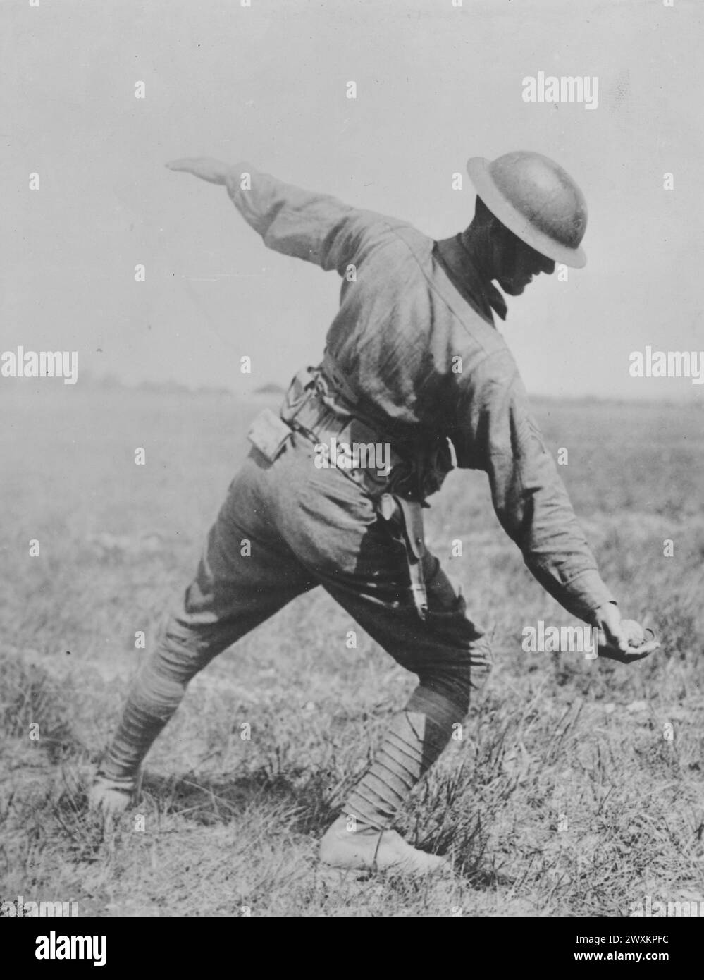 Ww i hand grenades hi-res stock photography and images - Alamy
