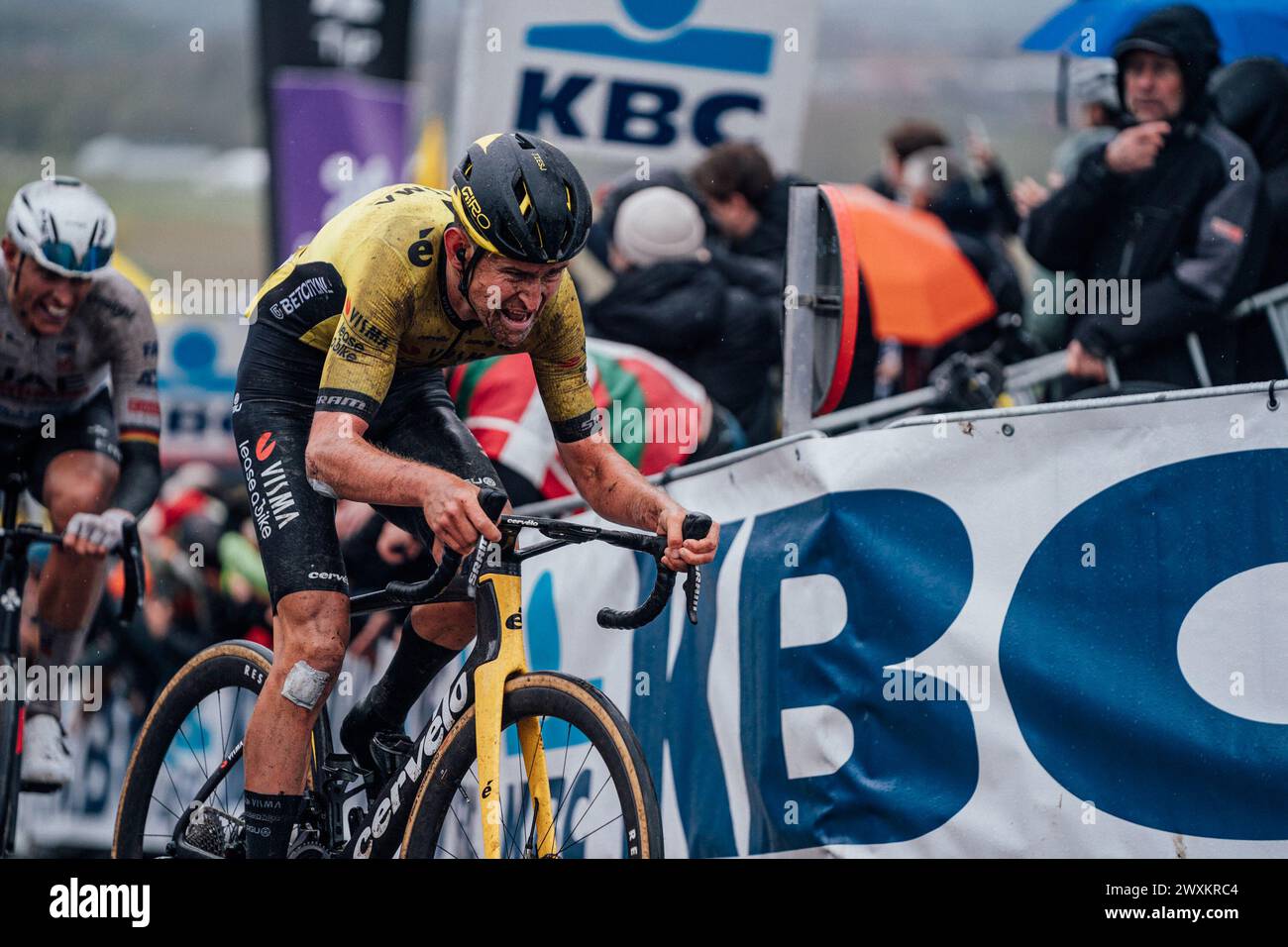Oudenaarde, Belgium. 01st Apr, 2024. Picture by Zac Williams/SWpix.com ...