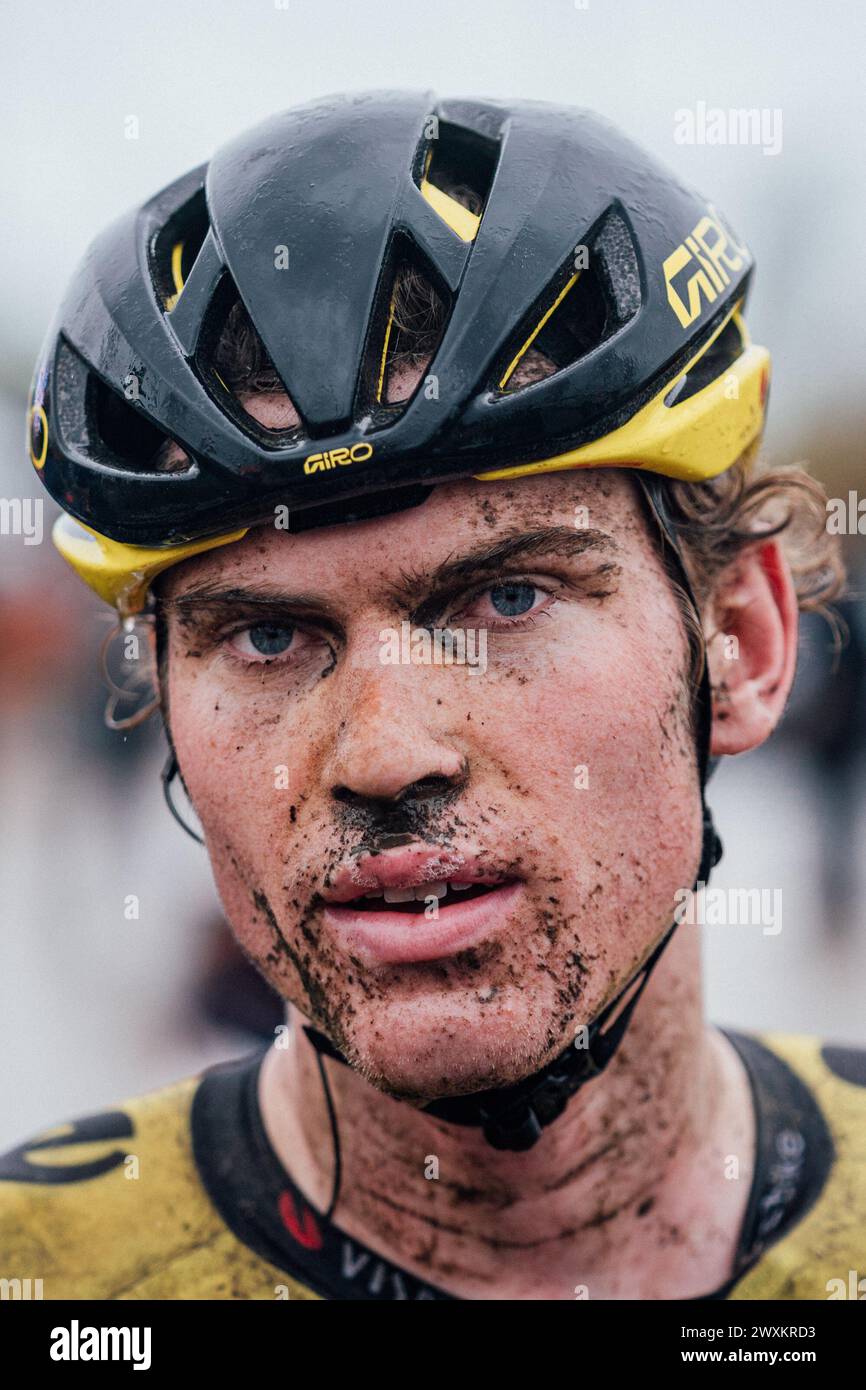 Oudenaarde, Belgium. 01st Apr, 2024. Picture by Zac Williams/SWpix.com ...