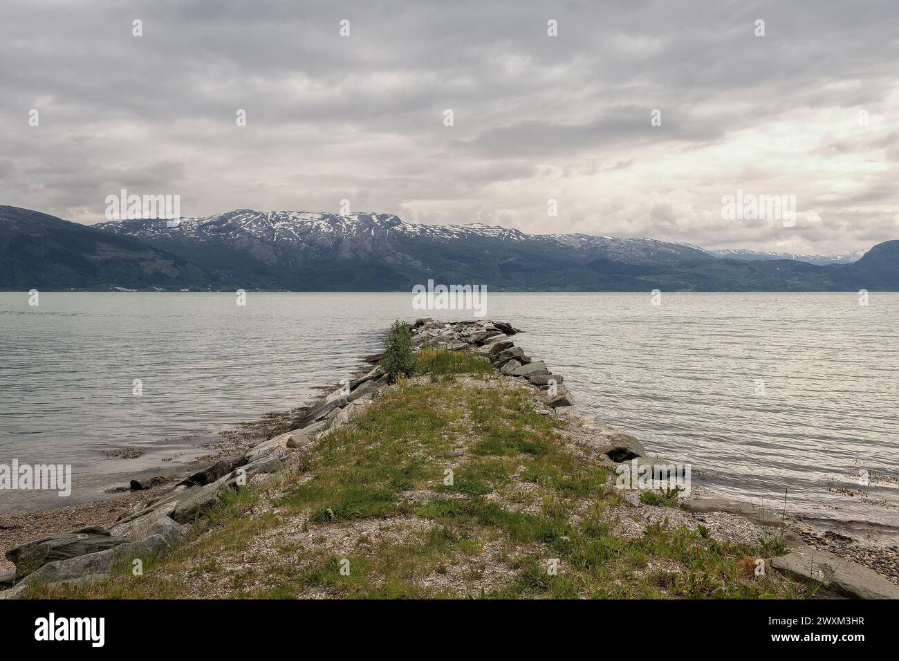 Bord de la nature hi-res stock photography and images - Alamy