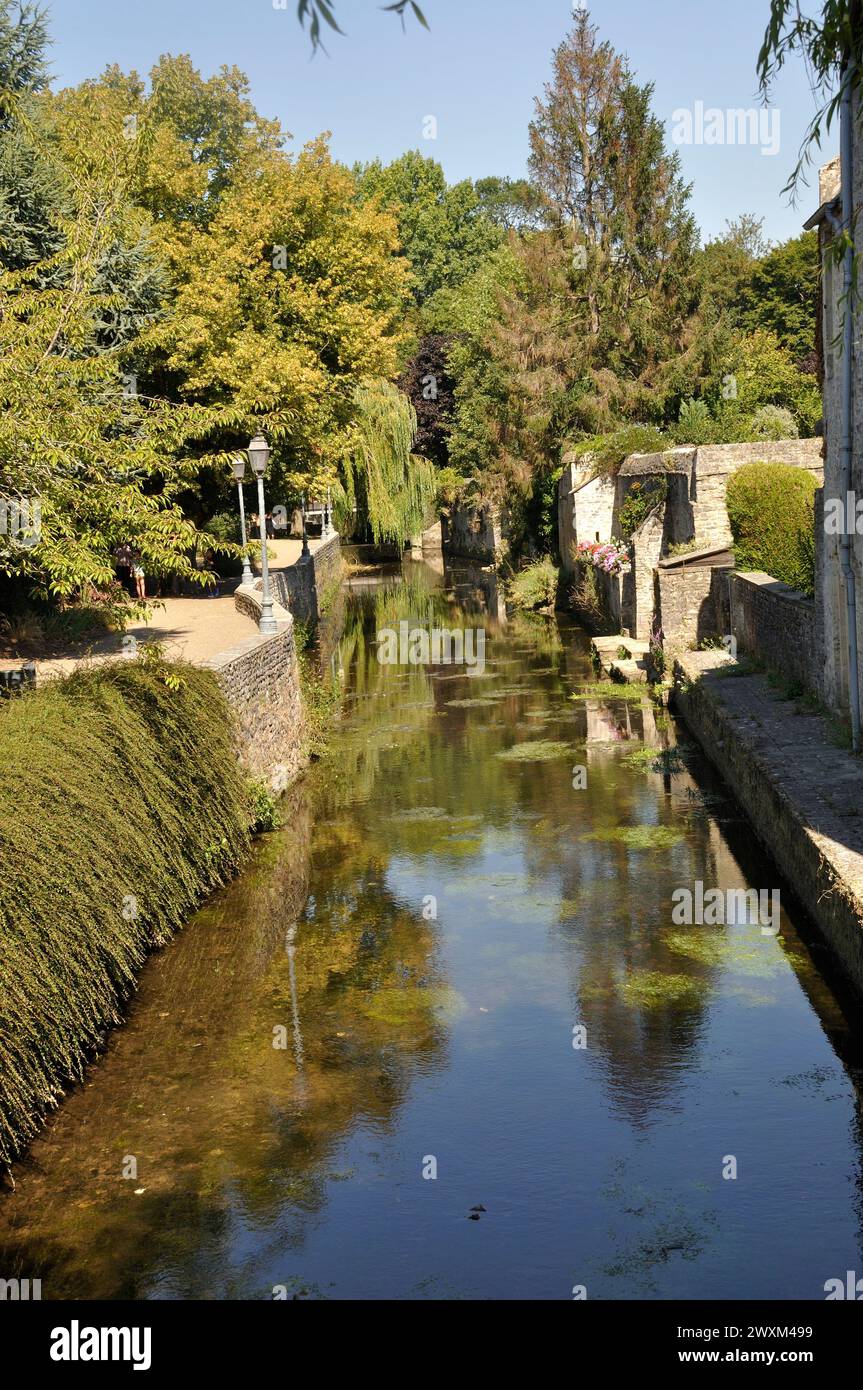 The Aure river in Bayeux Stock Photo - Alamy