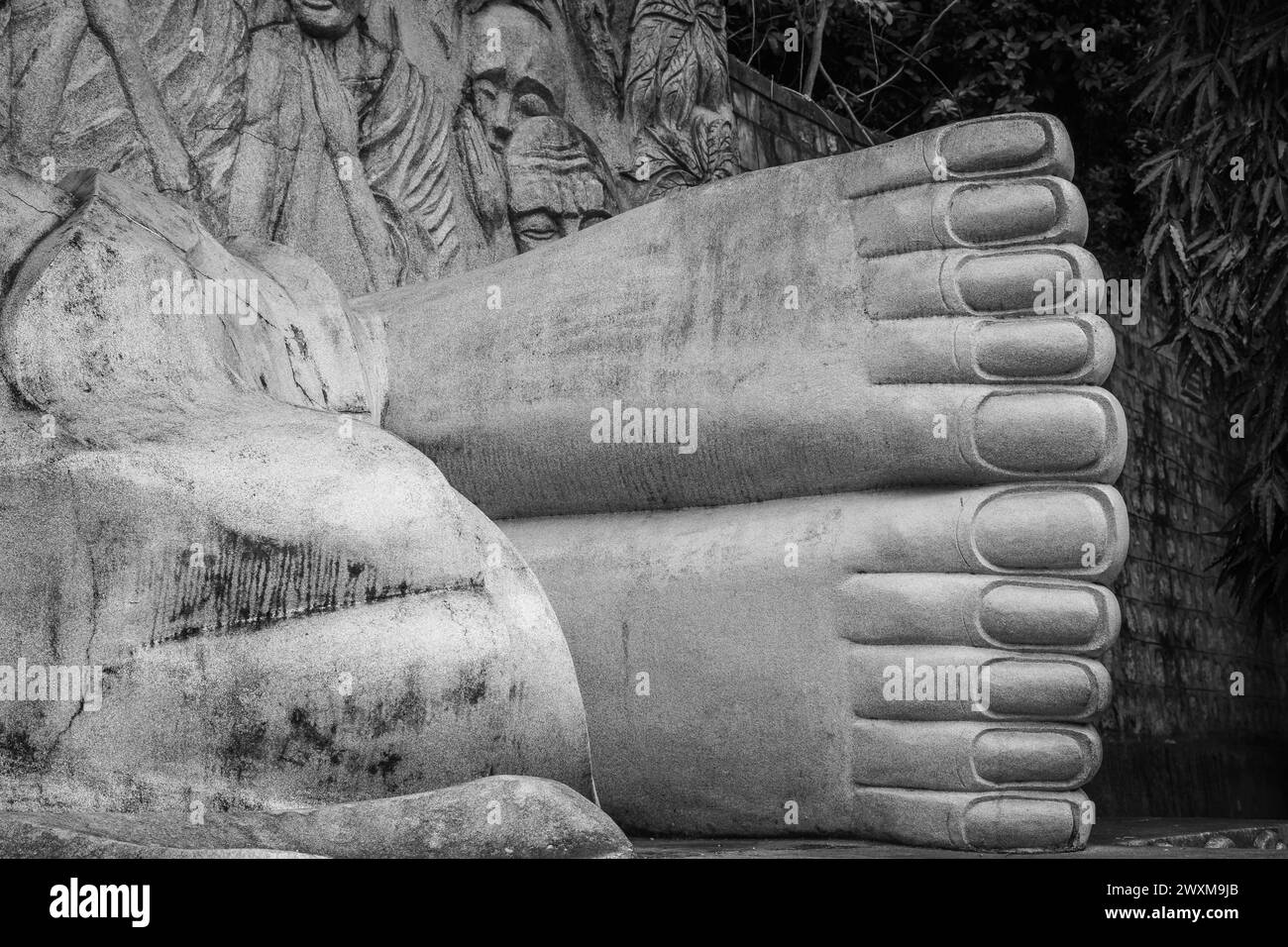 Feet of the reclining Buddha in Long Son Pagoda, Nha Trang city ...