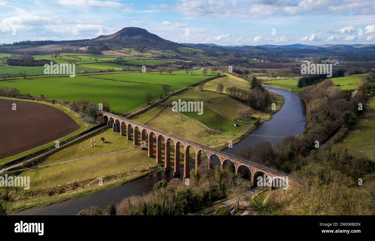 Leaderfoot viaduct drone view hi-res stock photography and images - Alamy