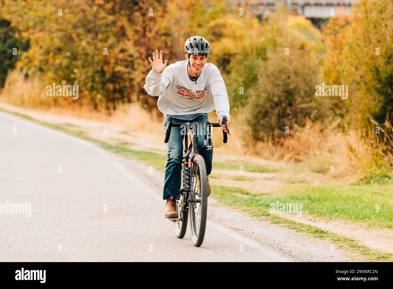 Bike helmet camera hi-res stock photography and images - Alamy