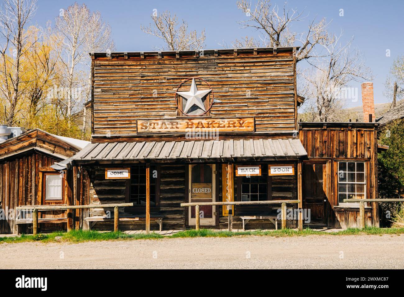 Vintage bakery facade hi-res stock photography and images - Alamy