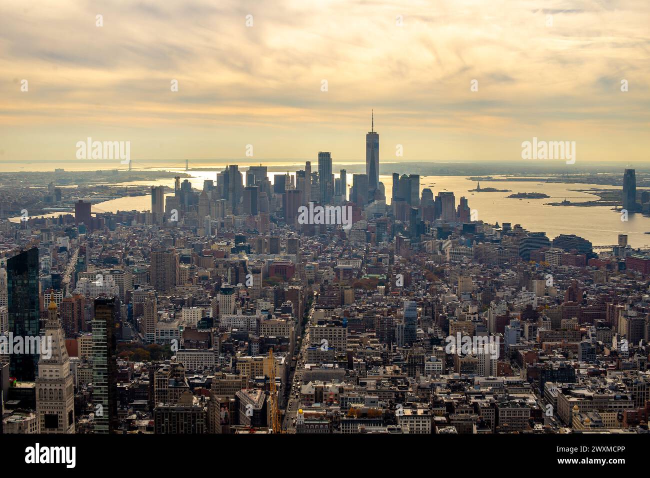 A sprawling city with waterfront views, New York city Stock Photo - Alamy