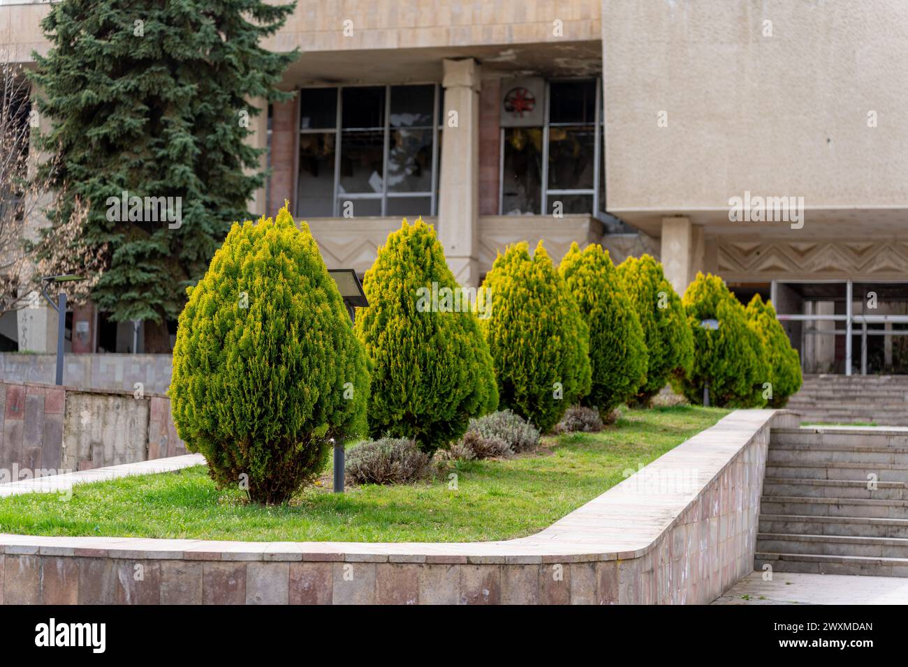 Building exterior architecture facade flora hi-res stock photography ...