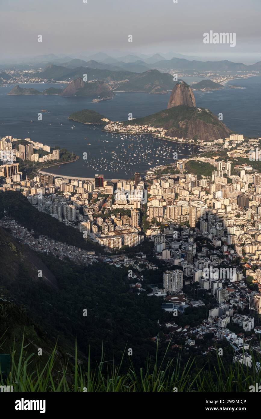 Corcovado view at sunset from pao de acucar hi-res stock photography ...