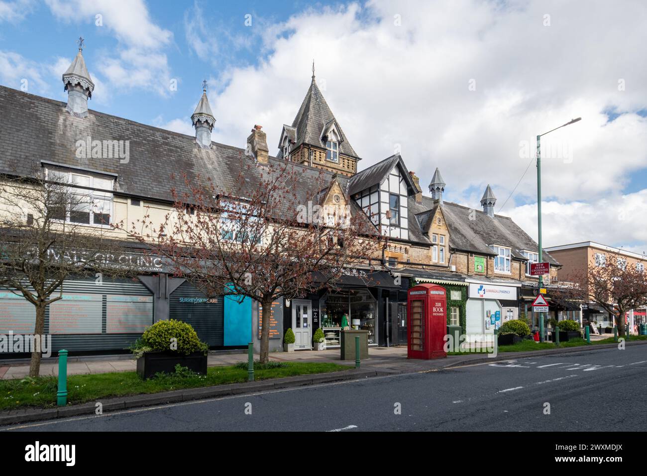 Sunningdale Berkshire village view: Shops and businesses along Chobham ...