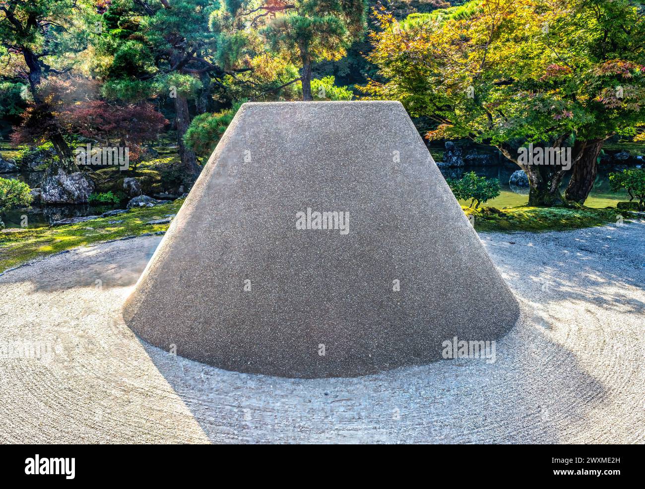 Colorful Kogetsu-dai Ginkakuji Silver Temple Rock Garden Kyoto J Stock ...