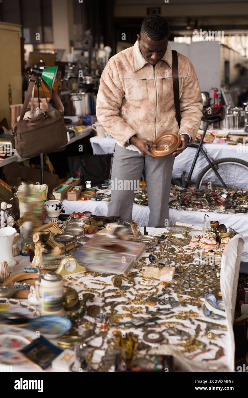 Used items hi-res stock photography and images - Alamy