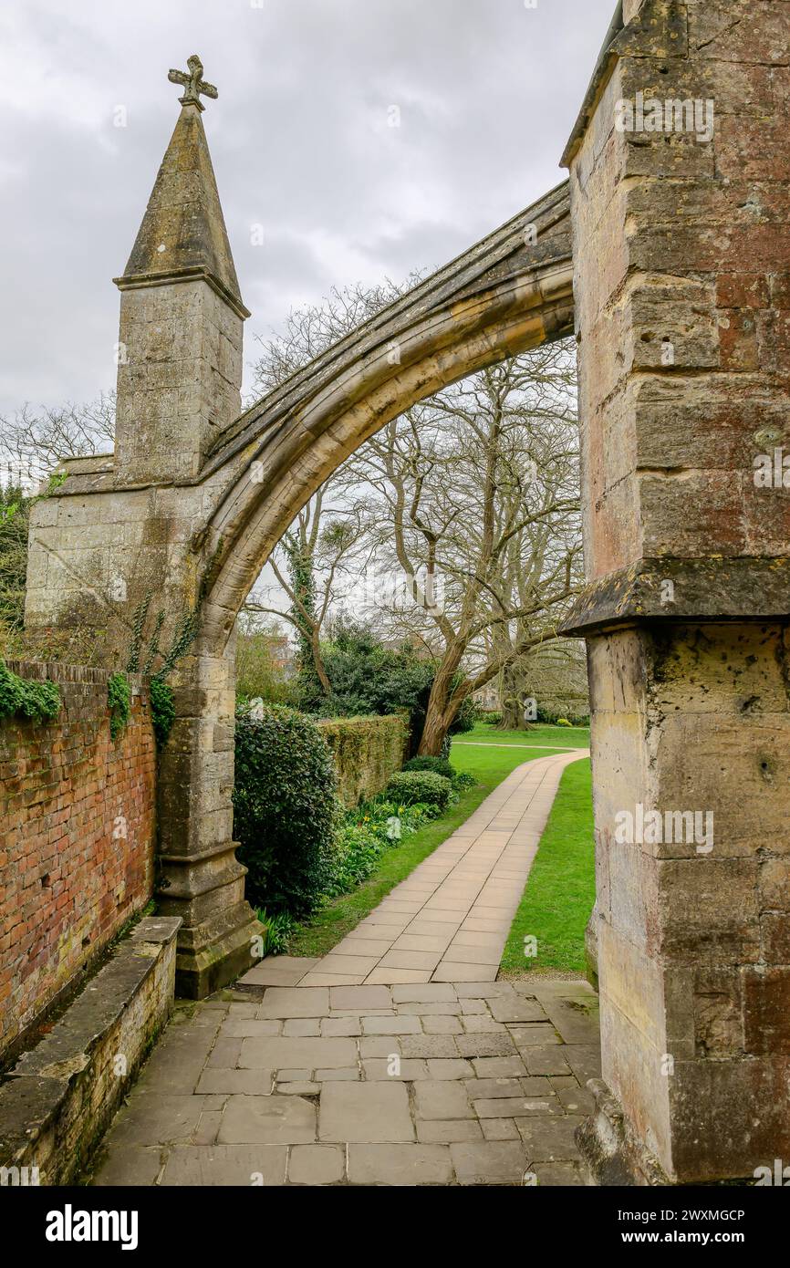 Stone built abbey hi-res stock photography and images - Alamy