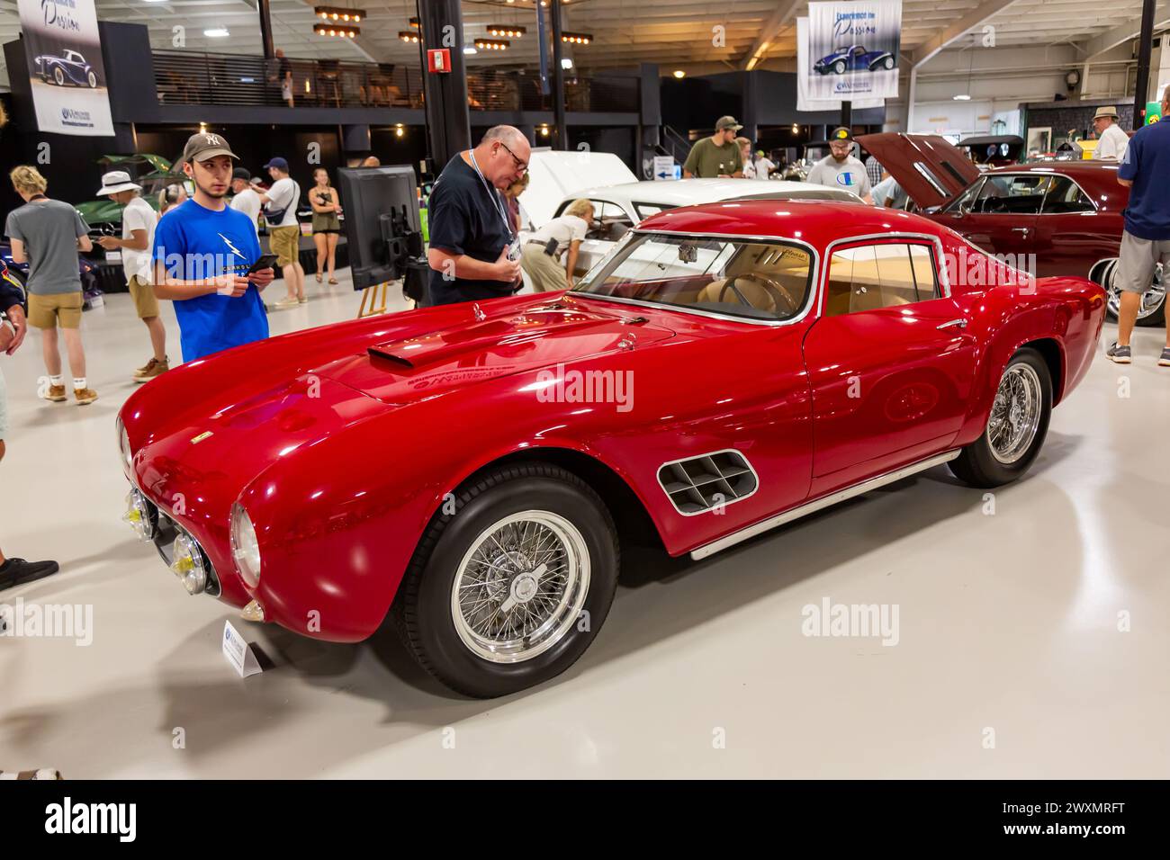 Tdf 14 louvre body hi-res stock photography and images - Alamy
