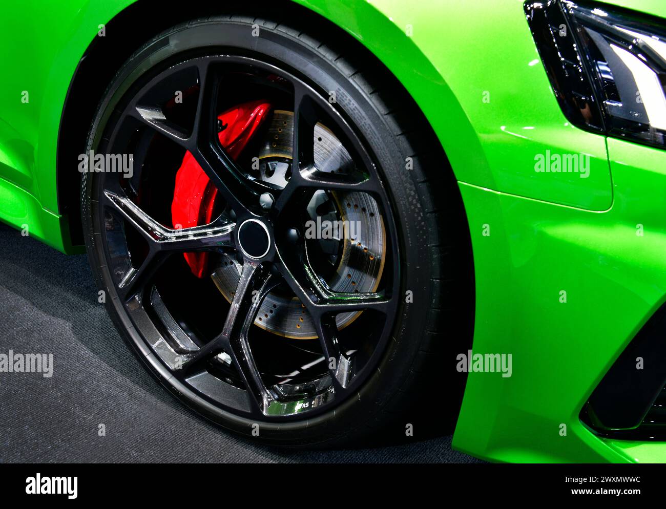 Car alloy wheel and disc-brake sport car Stock Photo - Alamy