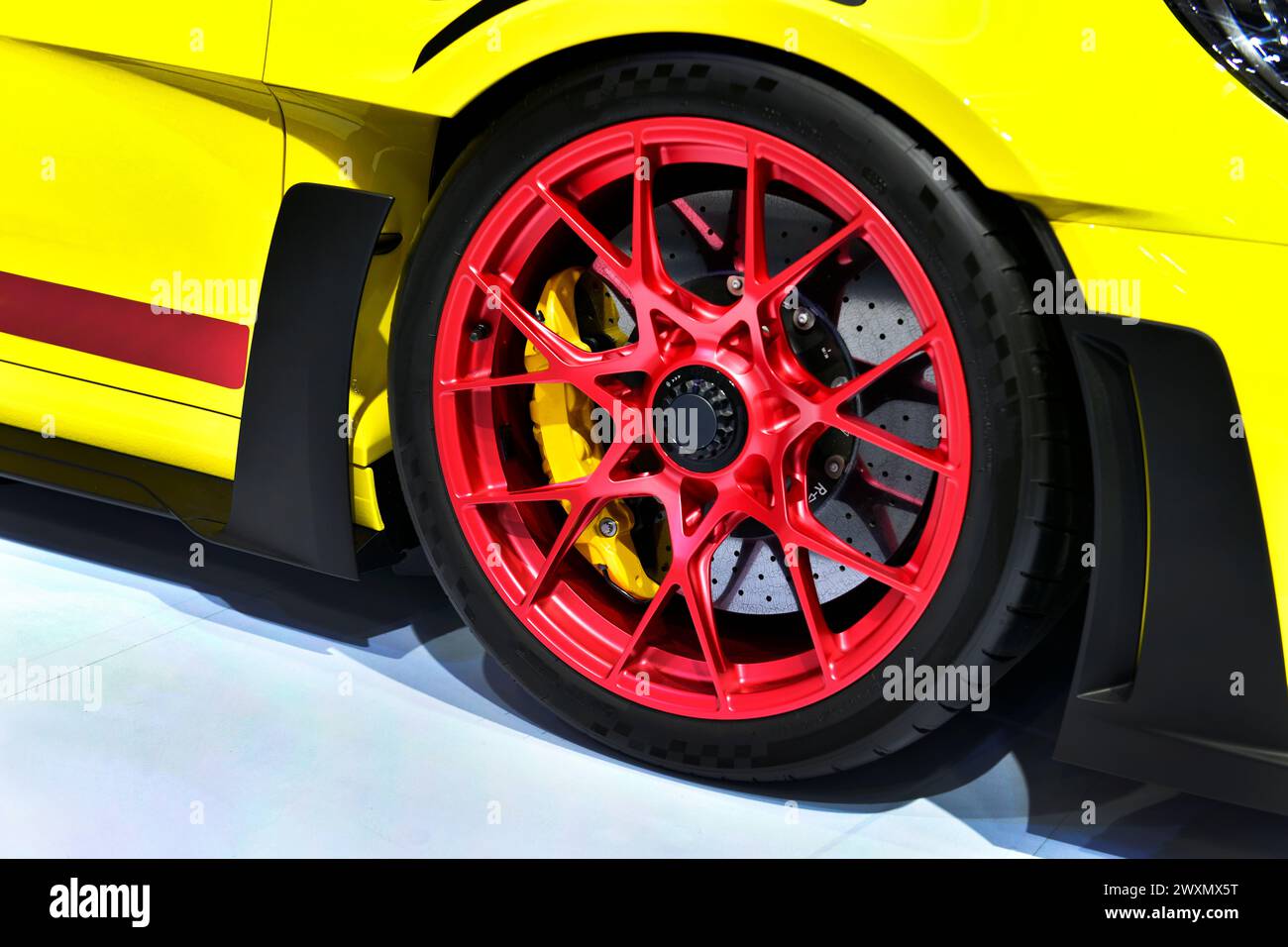 Race car brakes hi-res stock photography and images - Alamy