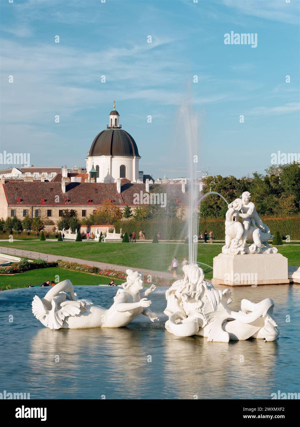 Vienna austria fountain hi-res stock photography and images - Alamy