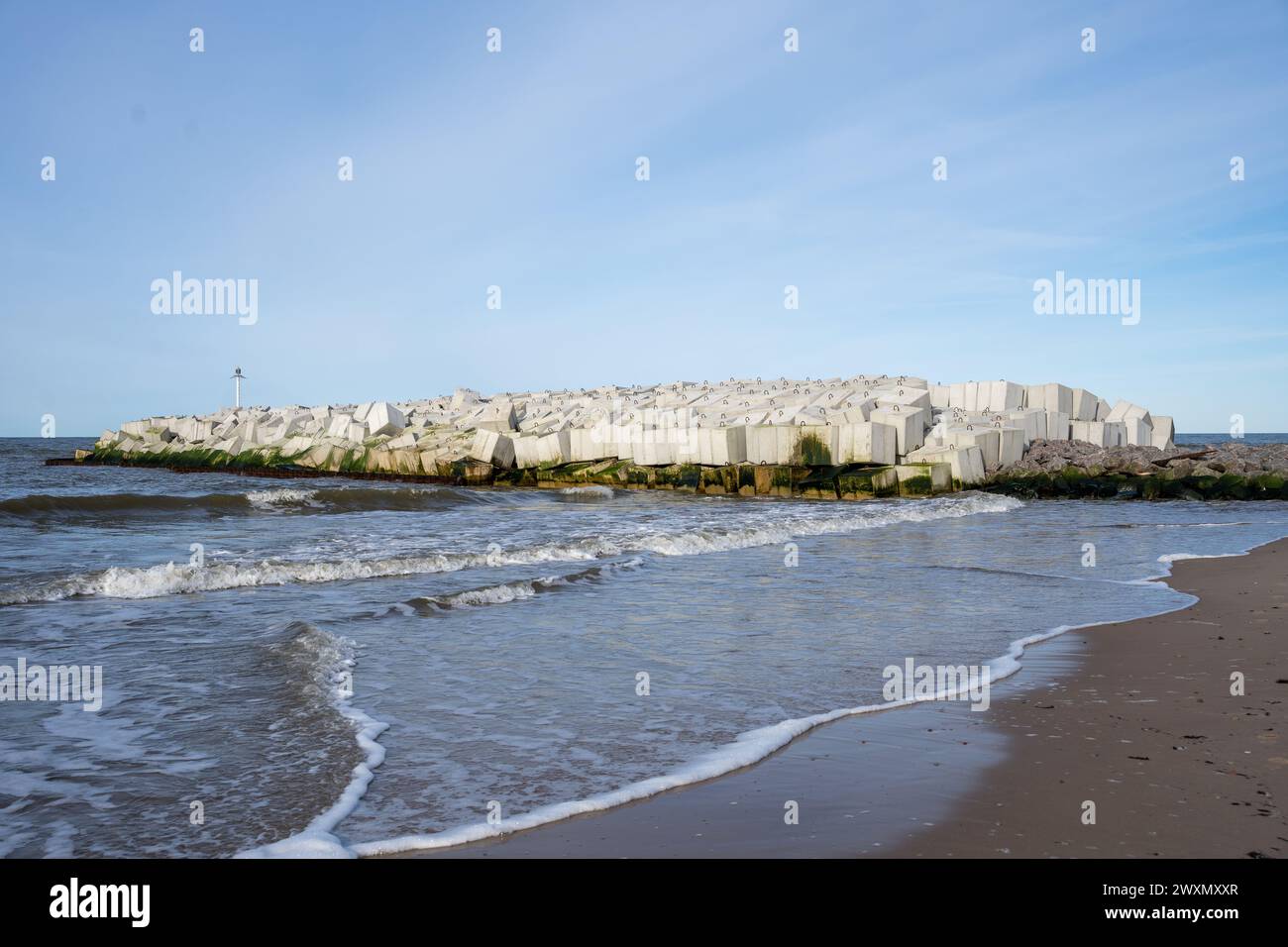 Breakwater made concrete blocks hi-res stock photography and images - Alamy
